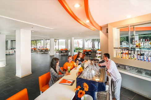 Batam Restaurants | Dining at HARRIS Resort Batam Waterfront