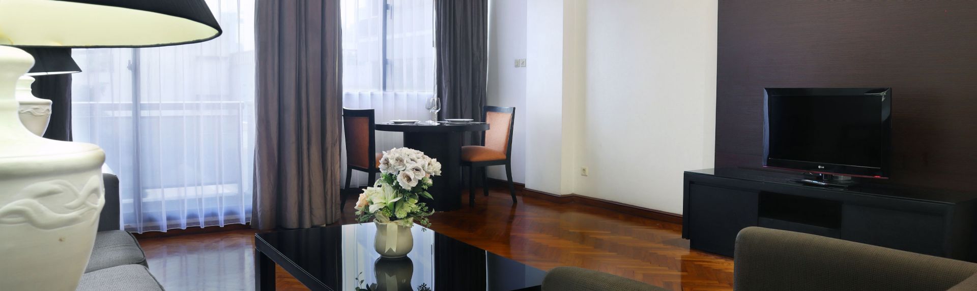 Two Bedroom Classic | Oakwood Suites Kuningan Jakarta | English