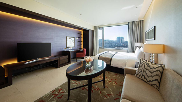 Download Brochure | Oakwood Premier Coex Center Seoul | English